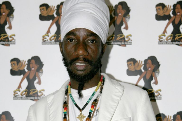 15 Essential Sizzla Songs On The Reggae Crooner’s 45th Birthday ...