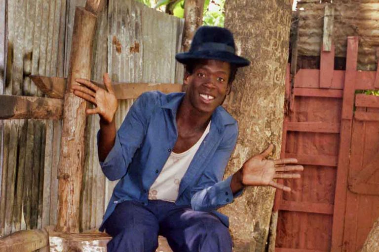 How Tenor Saw's 'Ring The Alarm' Brought Soundclash To The Masses ...