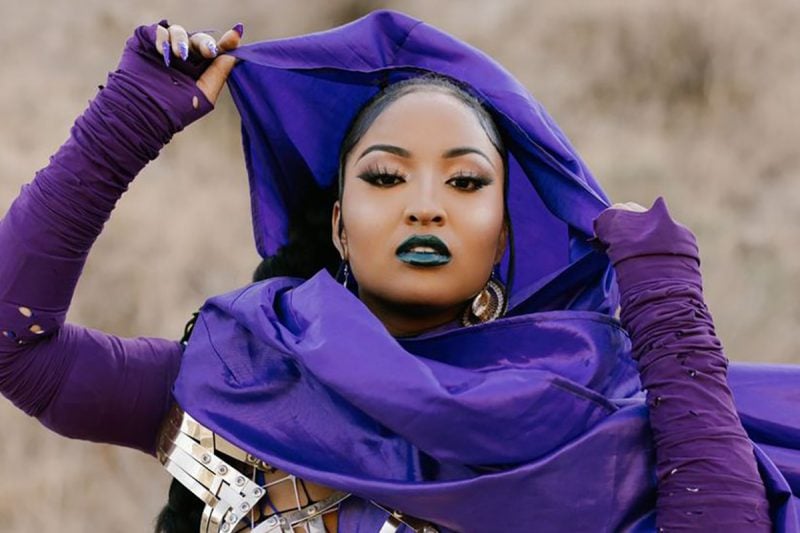 All Of Shenseea’s Stunning Looks In The 'Run Run' Music Video: Photos ...