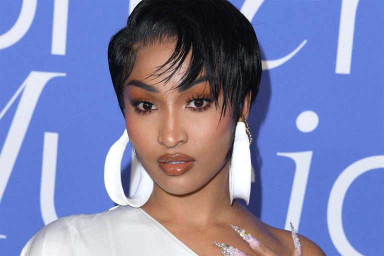 Shenseea Shows Off Some Skin At The Billboard Women In Music Awards ...