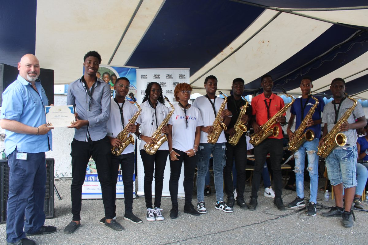 Sean Paul Foundation Supports ‘Future Reggae Soldiers’ In Food For The ...